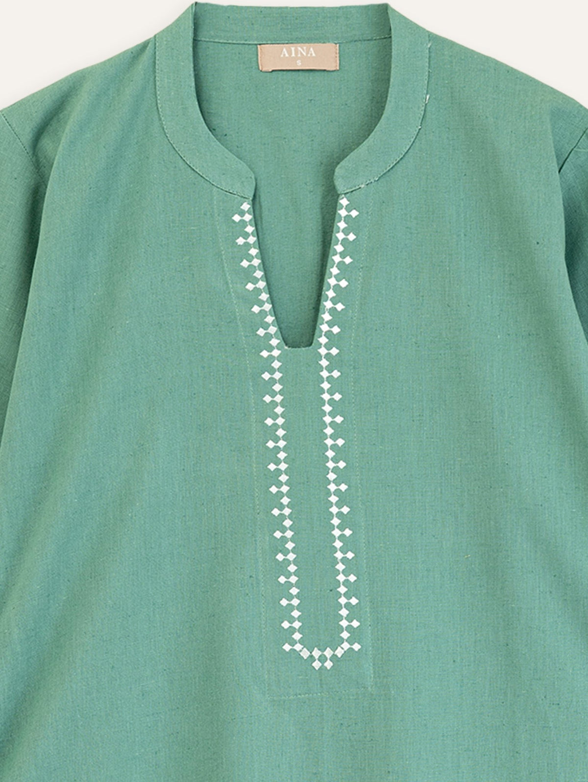 Thrishna Cotton Flax Embroidered Straight Kurta